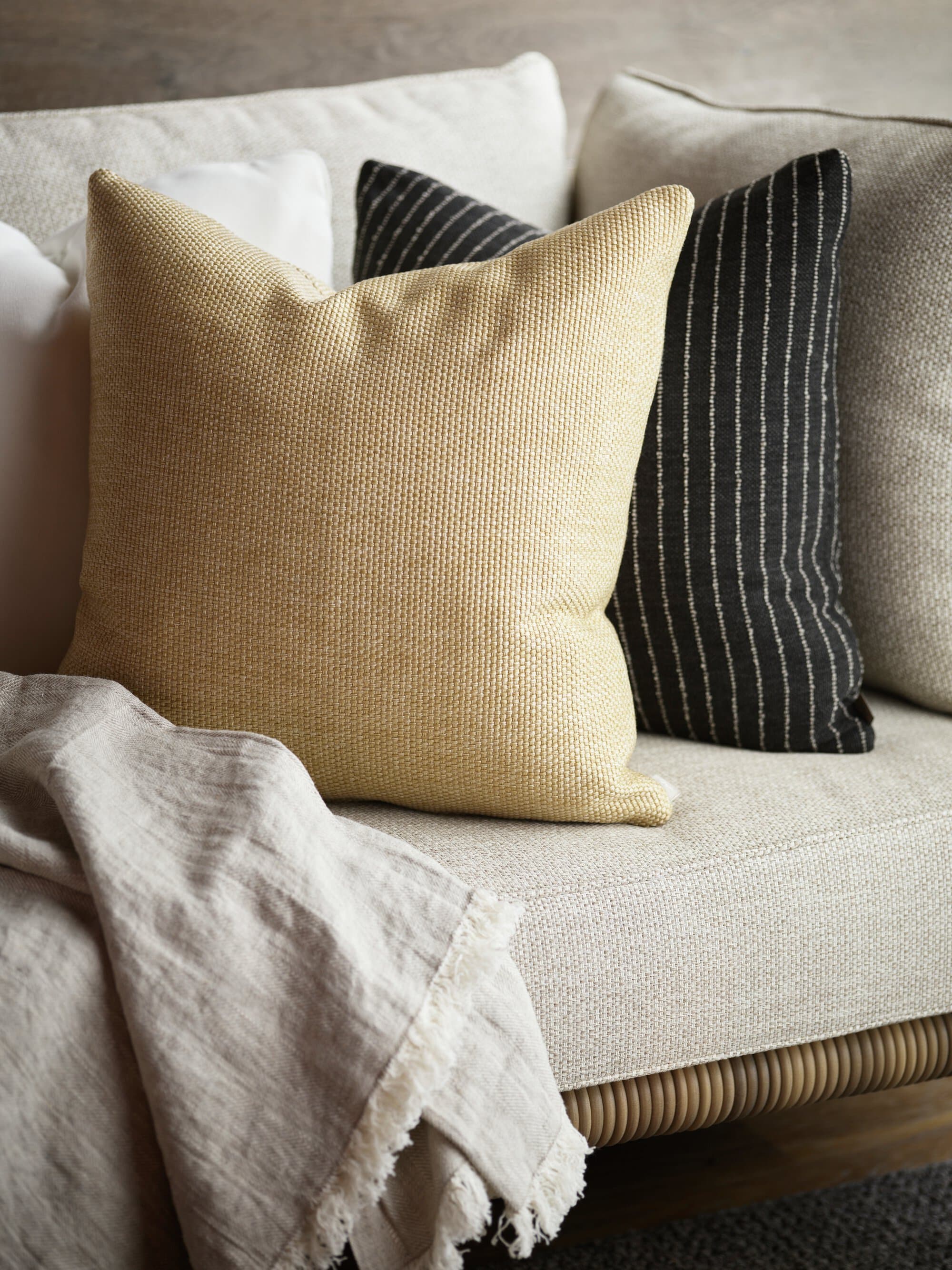 Slettvoll - Barack decorative pillow